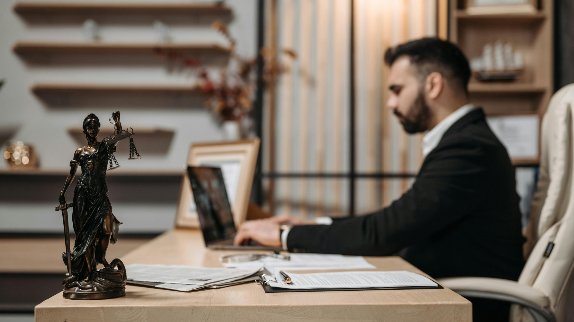 Lawyers Malpractice Insurance | L Squared